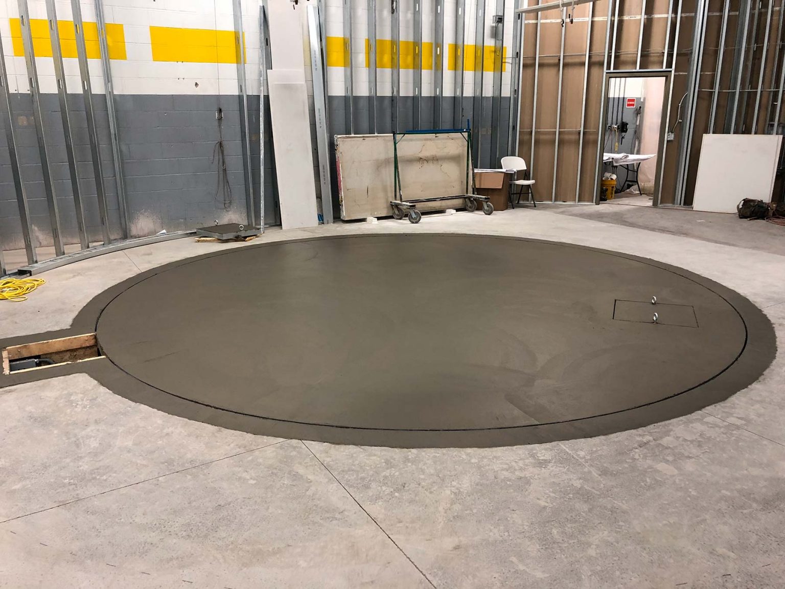 Automated Rotating Photograph Booth for Car Dealership – Norling ...